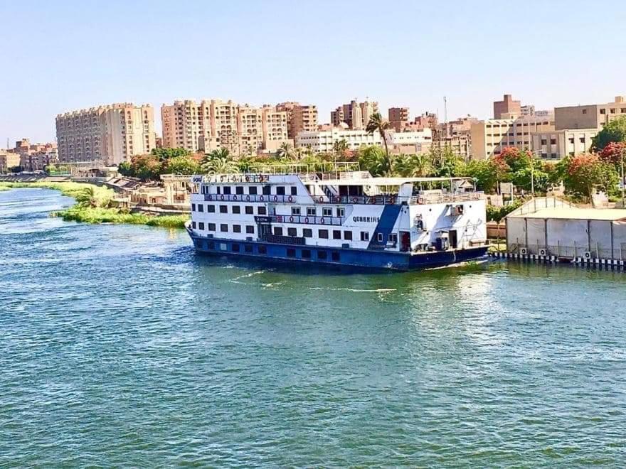 QUEEN ISIS FLOATING HOTEL